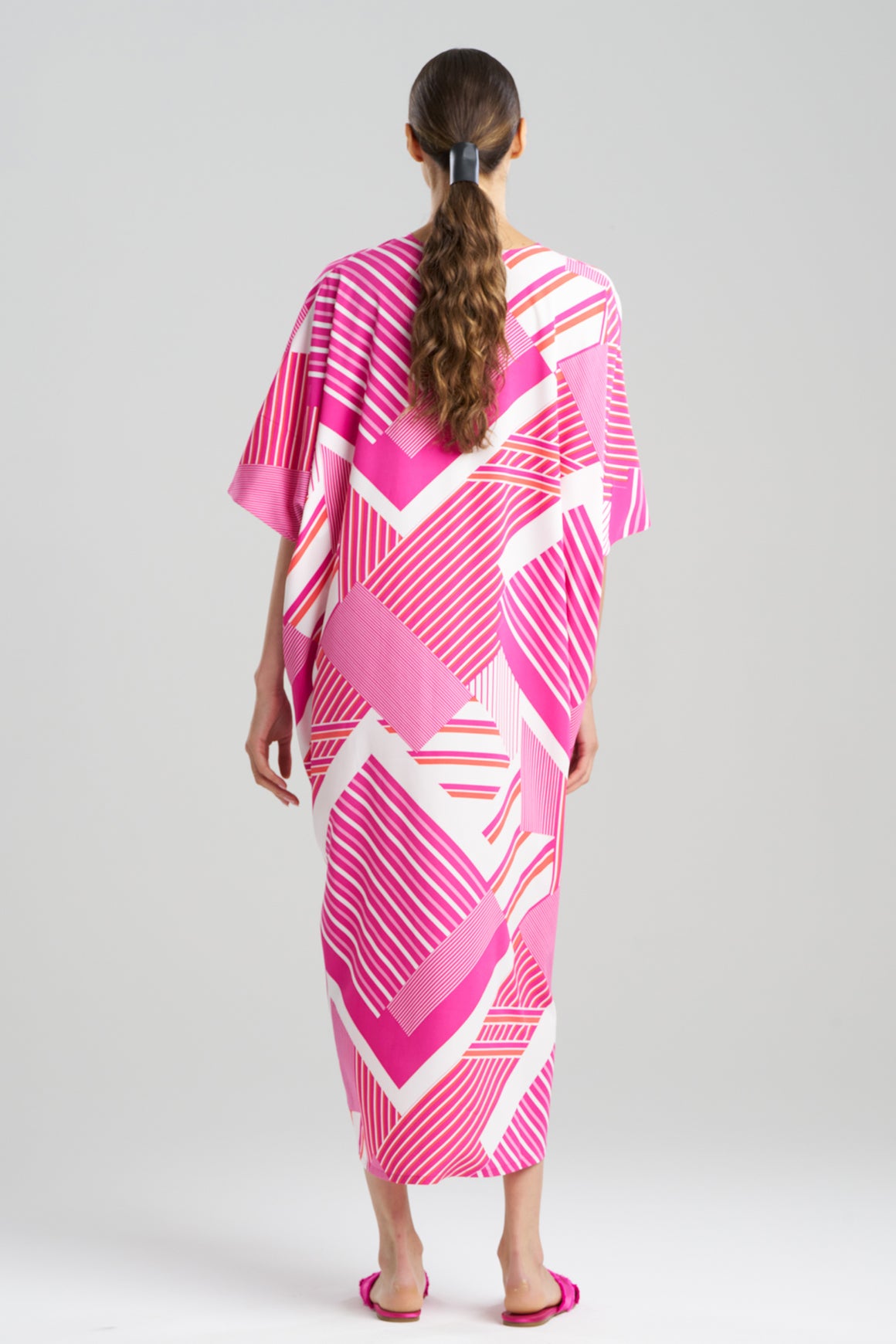 Buy Shima Zip Caftan in Fuchsia/White Online | NATORI